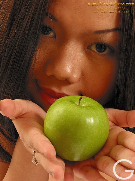 HOTLINE MODELS 1: April Season 02