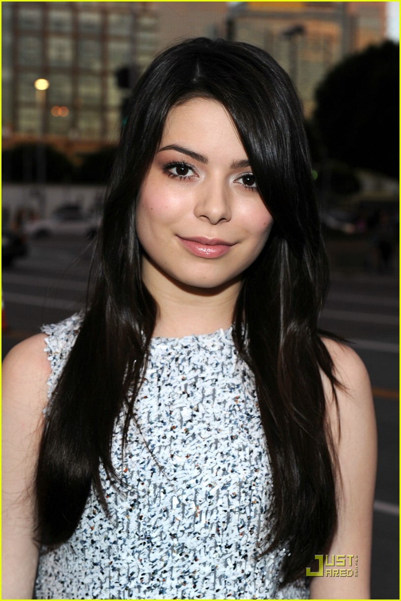 Pictures of Famous Women: Miranda Cosgrove, because she's beautiful
