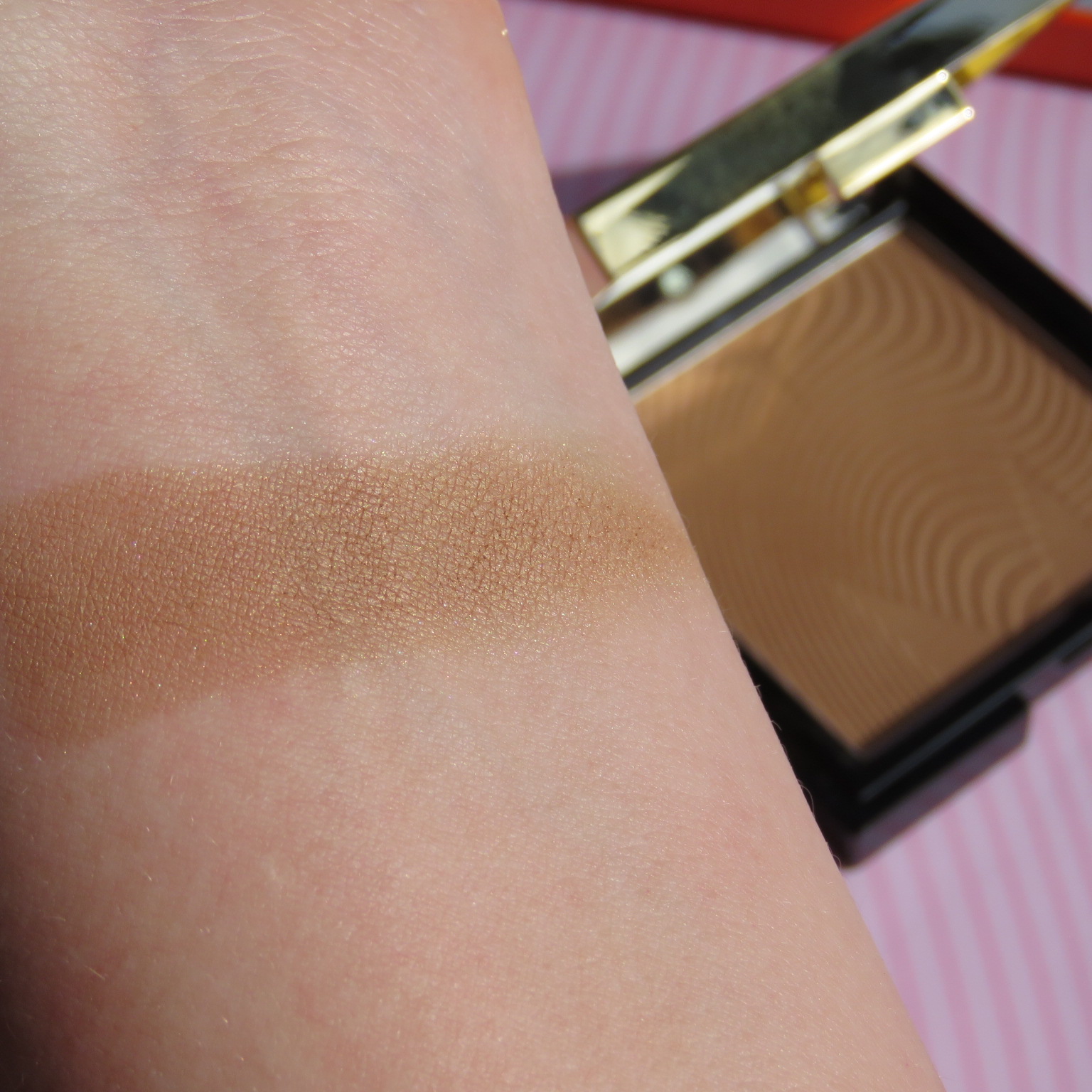 Lucy Blogs Beauty: MECCA MAX - PR Package Review & Swatches!