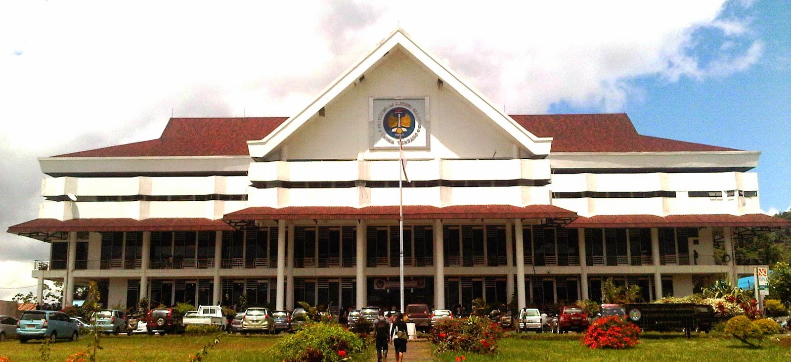 Cindy Vionita's Blog: Knowing Manado State University (UNIMA)