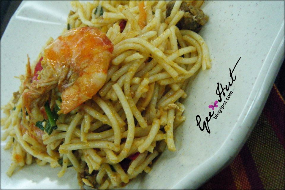 GeeHut: Spagheti goreng ala kampong
