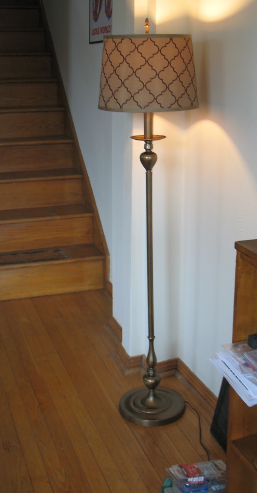 Cheeky Caprice: DIY Revamp Your Lamp!