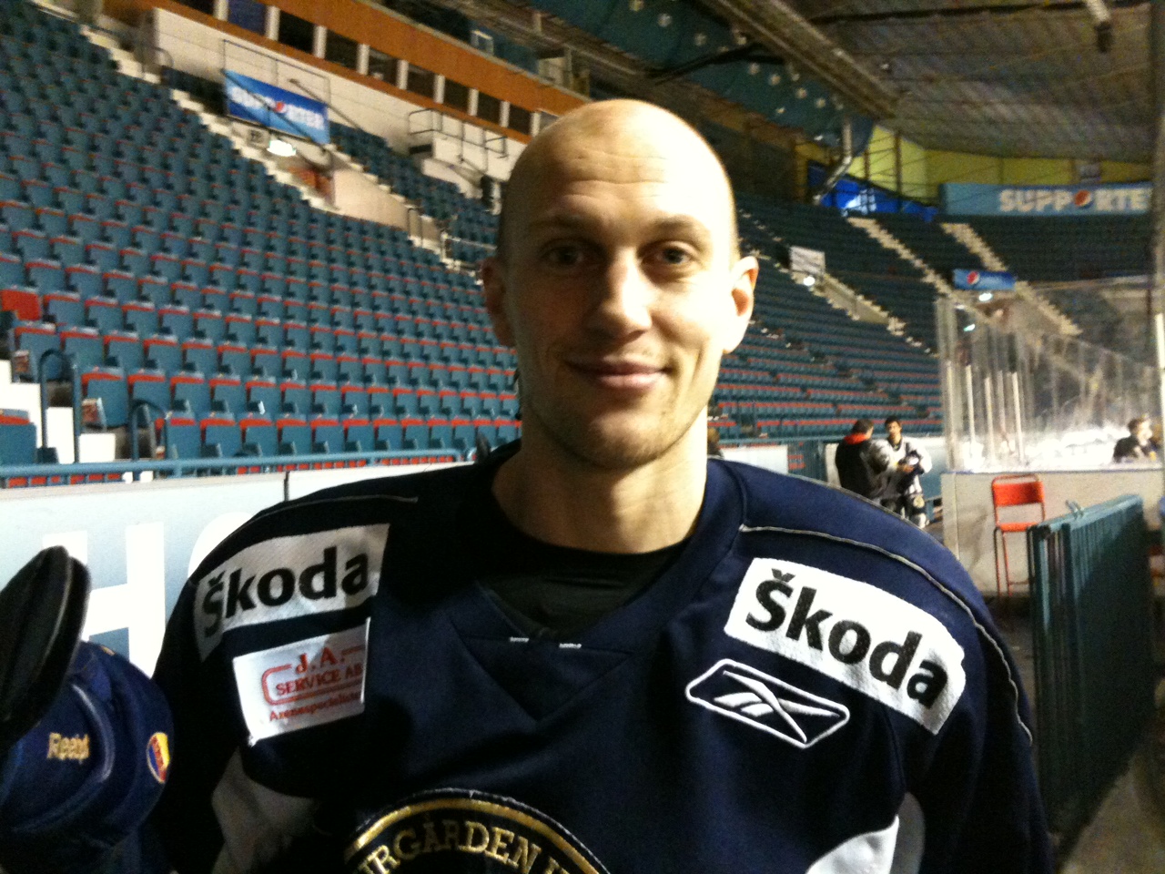 Hockey - med Marie Hallman: Eklund: " Vi måste spela enkelt, spela ...