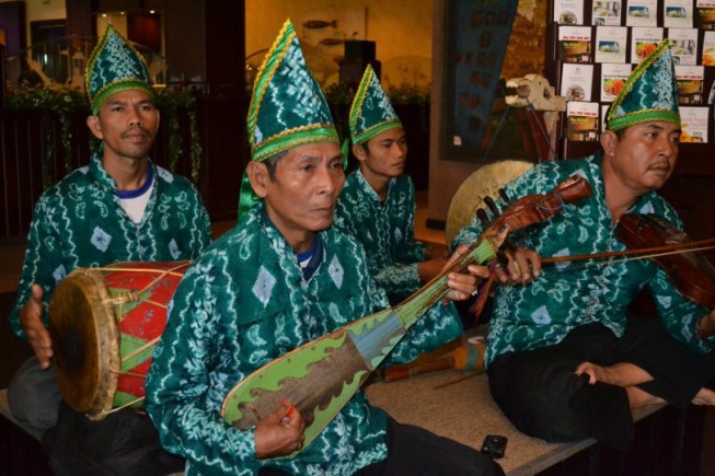 PATI: BUDAYA , MAKANAN , DAN CIRI KHAS KALIMANTAN SELATAN
