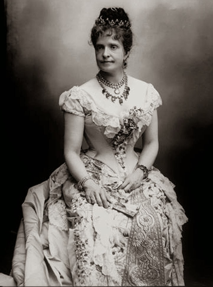 Maria's Royal Collection: Princess Maria Pia of Savoy, Queen of Portugal