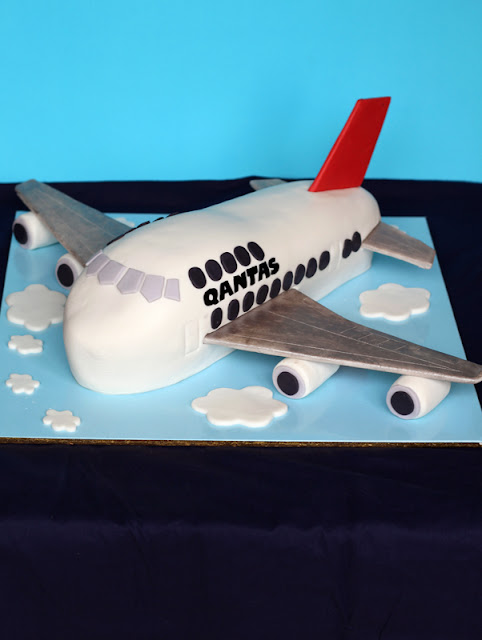 butter hearts sugar: Airplane Cake