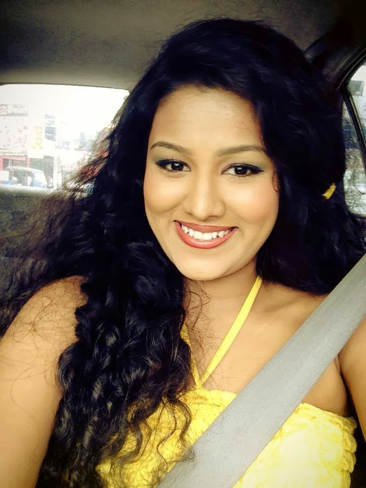 33000lk photo s: Sl actress Shanika Bandara (Shani) photo collection
