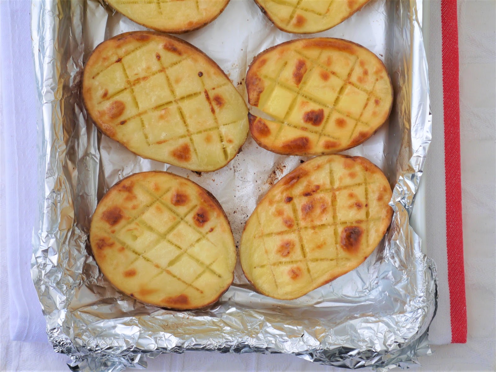 This Muslim Girl Bakes: Criss-Cross Potatoes.