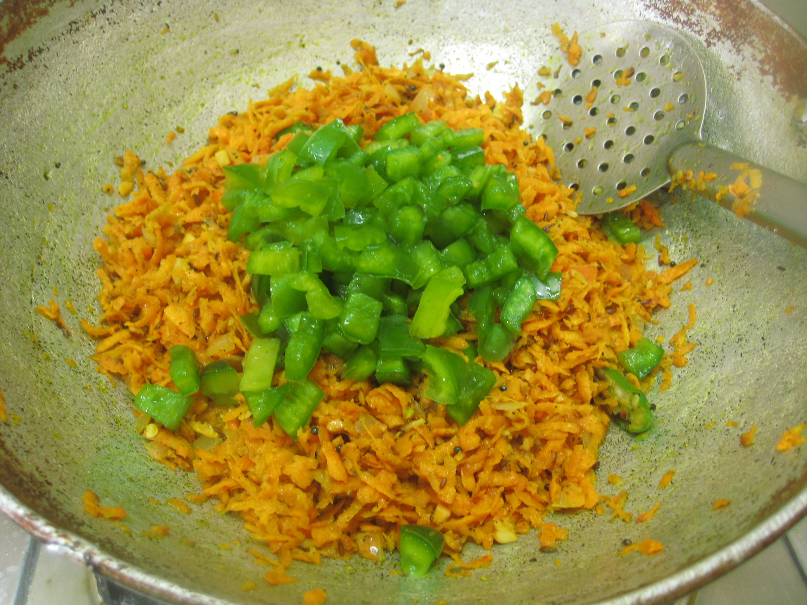 madhuri's kitchen: carrot fried rice / healthy carrot recipes