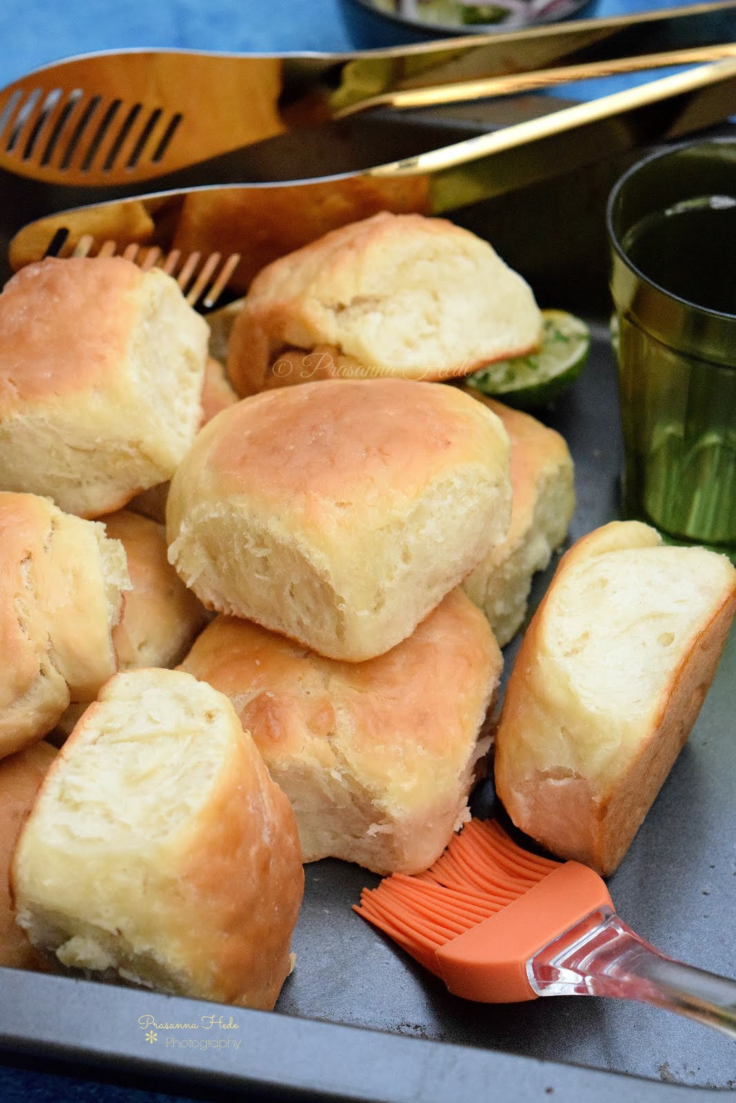 Une / Pav / Bread | Savory Bites Recipes - A Food Blog with Quick and ...