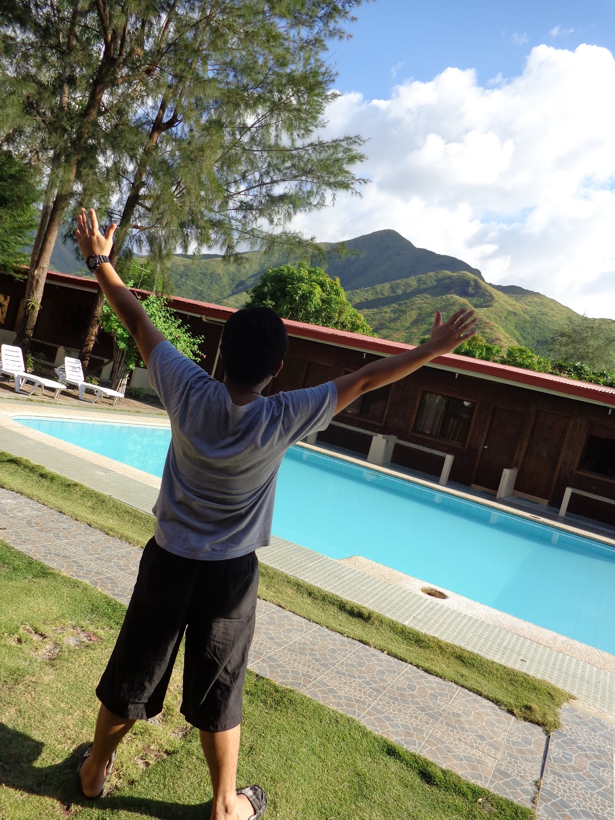 travelogue: Zambales Series Version 1.0: Canoe Beach Resort, Pundakit ...