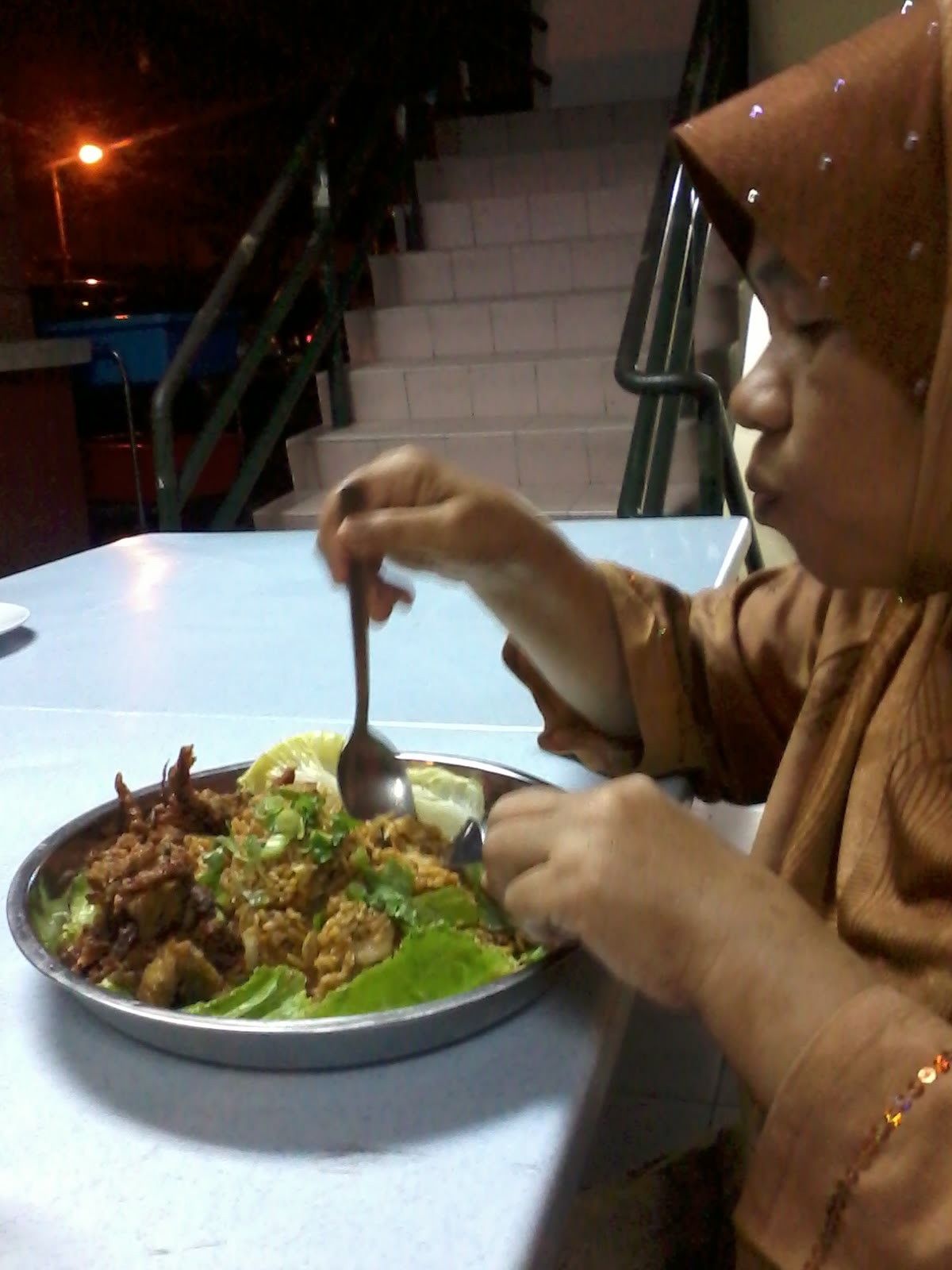 SoSeh.Sini.SoSeh.Sana.