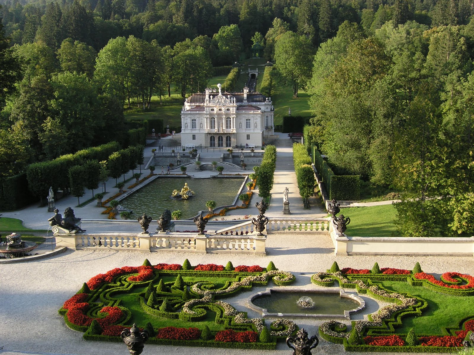 Castle Linderhof | wonderful Tourism