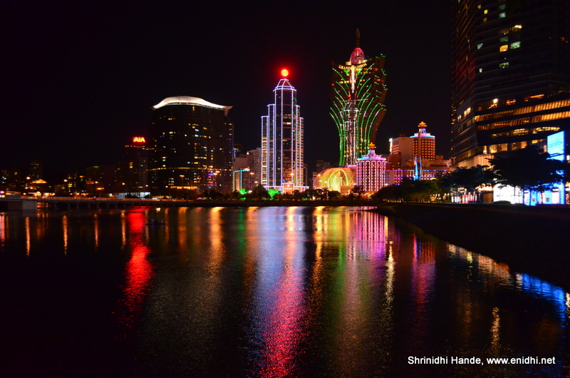 Macau night photos- city that doesn't sleep - eNidhi India Travel Blog