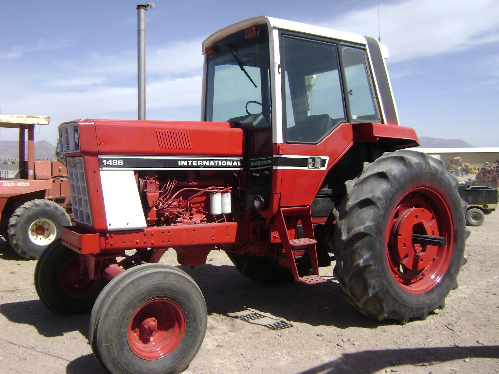 MAQUINARIA AGRICOLA INDUSTRIAL: Tractor International 1486 $10,300 Dlls ...