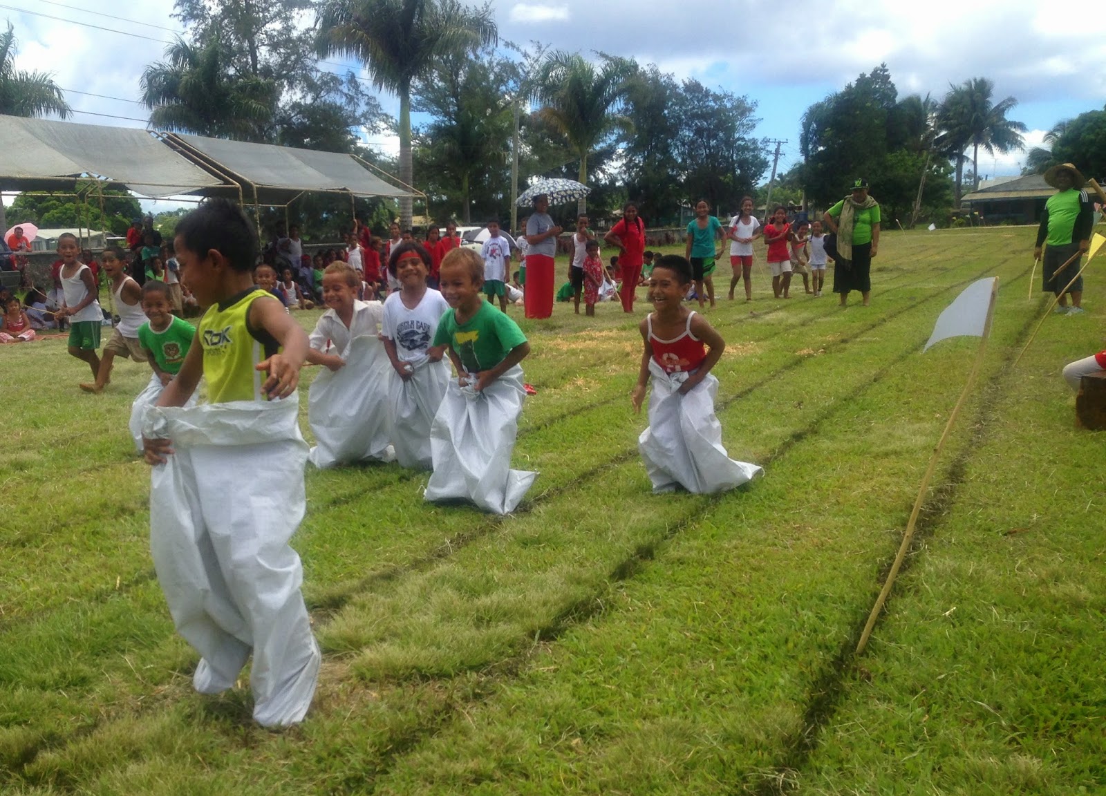 Ako 'a e 'Ulungaanga Faka-Tonga: 'Aho Sipoti mo e Fiefia 2015 (Day of ...