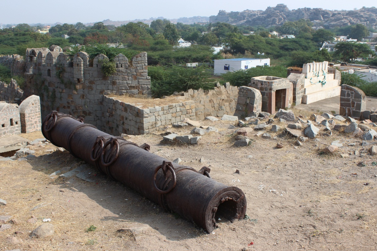 Journeys across Karnataka: Mudgal Fort's North Gate