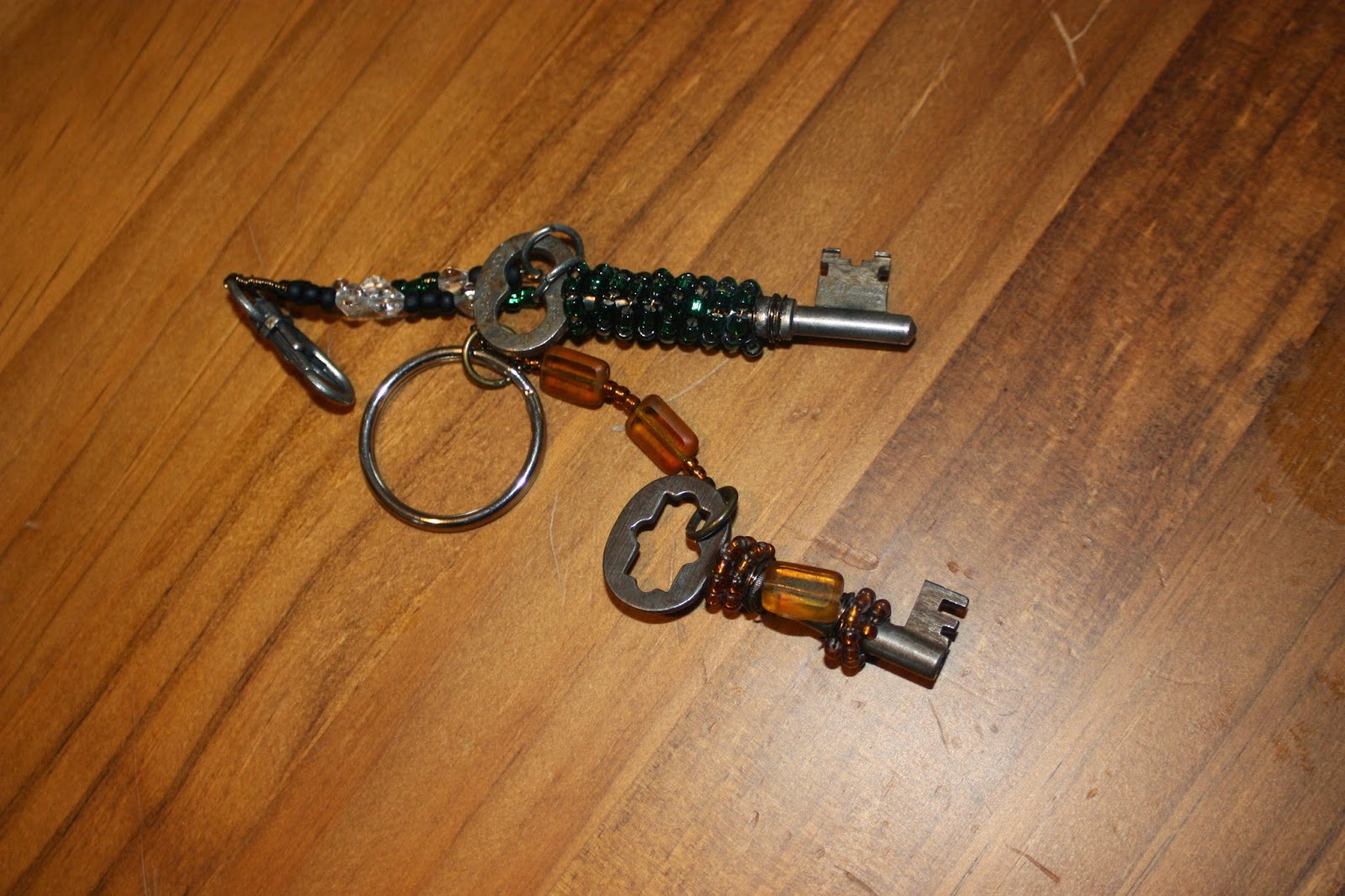 Mystery Playground: Crafty Thursdays: Skeleton Key Chains