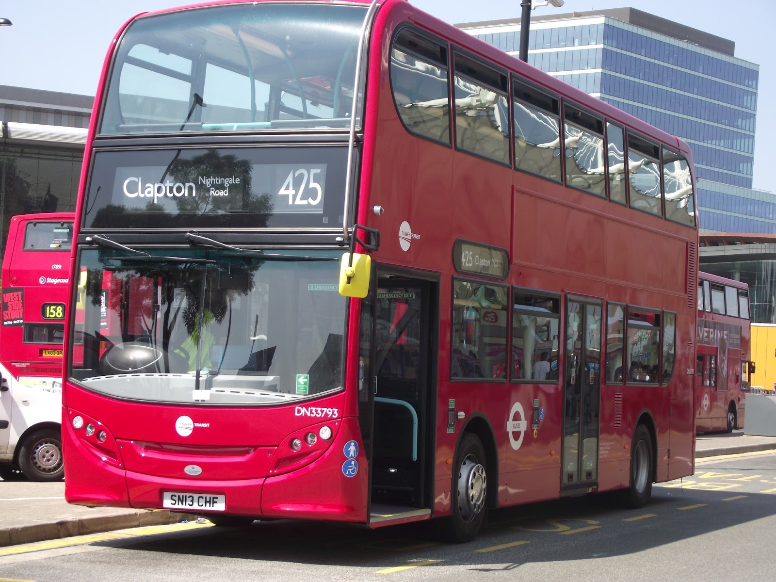 Tom London & Surrey Bus Blog: Route 425 Observations