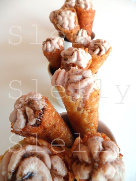 IL MAIALE SOPRAZERO: Finti mini-coni gelato di parmigiano con crema di ...