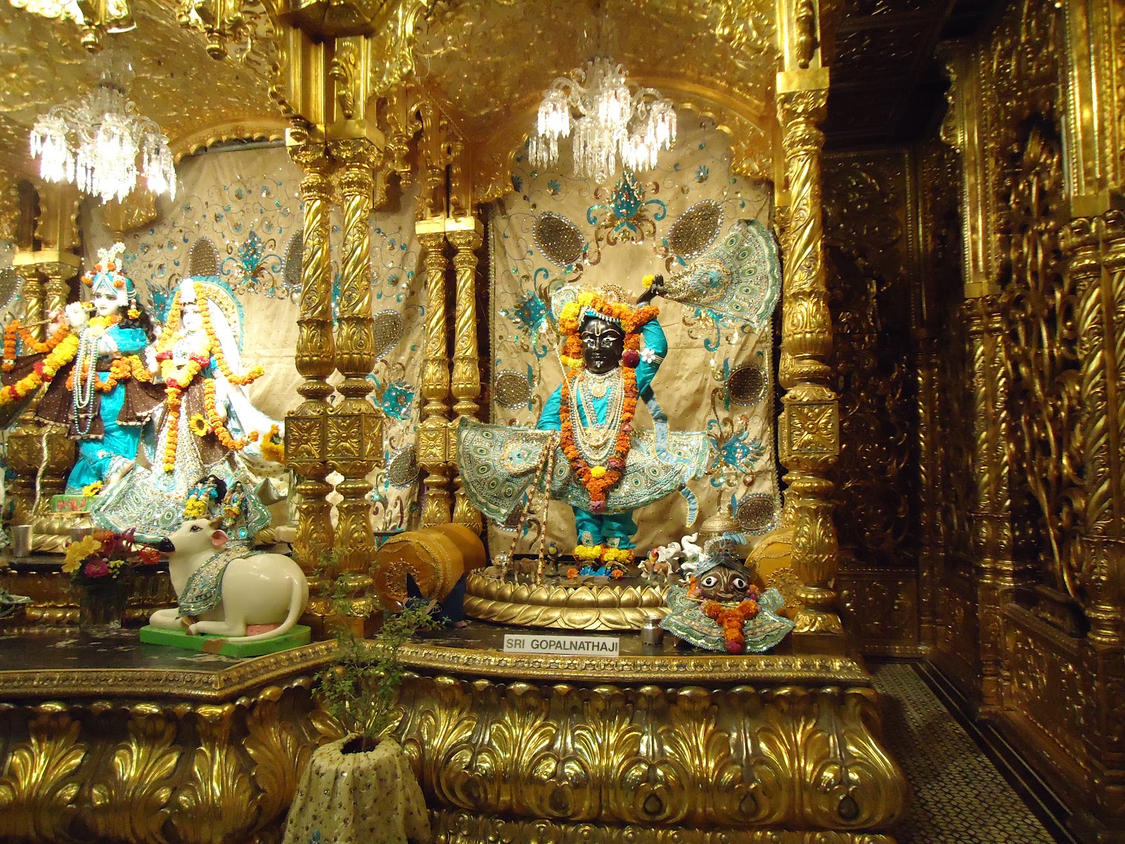 kasibhattamuralikrishna: ISCAN TEMPLE IN WHEELING & GOLDEN PALACE NEAR ...