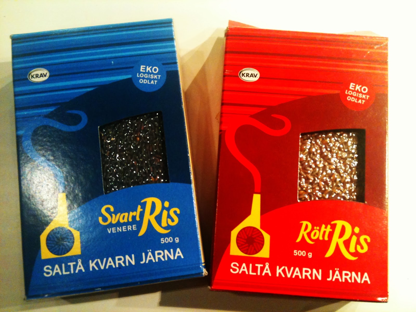 Evelina: Svart & Rött ris