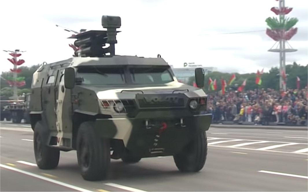Defensa y Armas: Bielorrusia muestra nuevos vehículos blindados en el ...