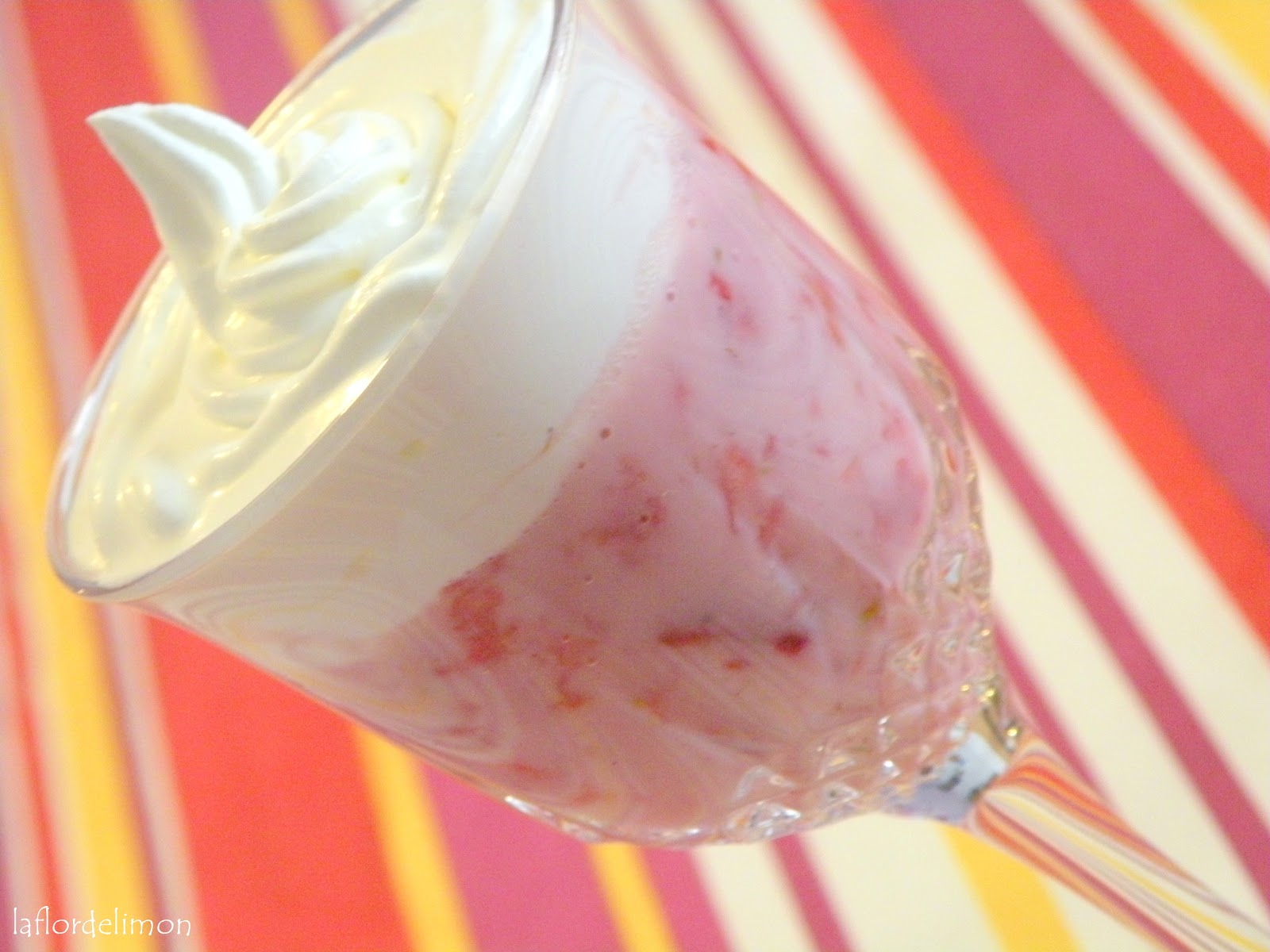 La flor de limón: Fresas con Leche