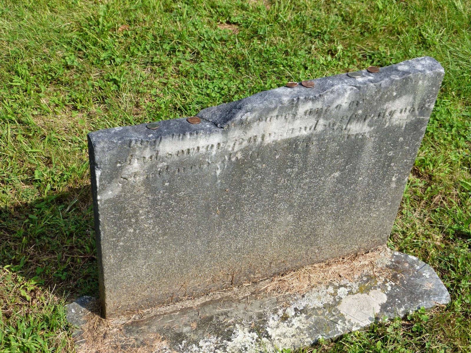 Nutfield Genealogy: Halloween ~ A visit to "Blood Cemetery"