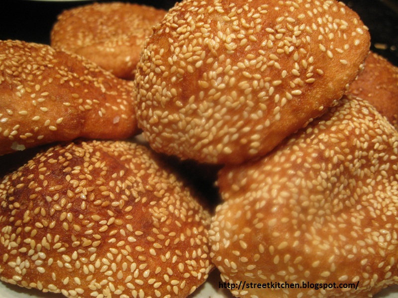 Street Kitchen: Banh Tieu - Vietnamese donut