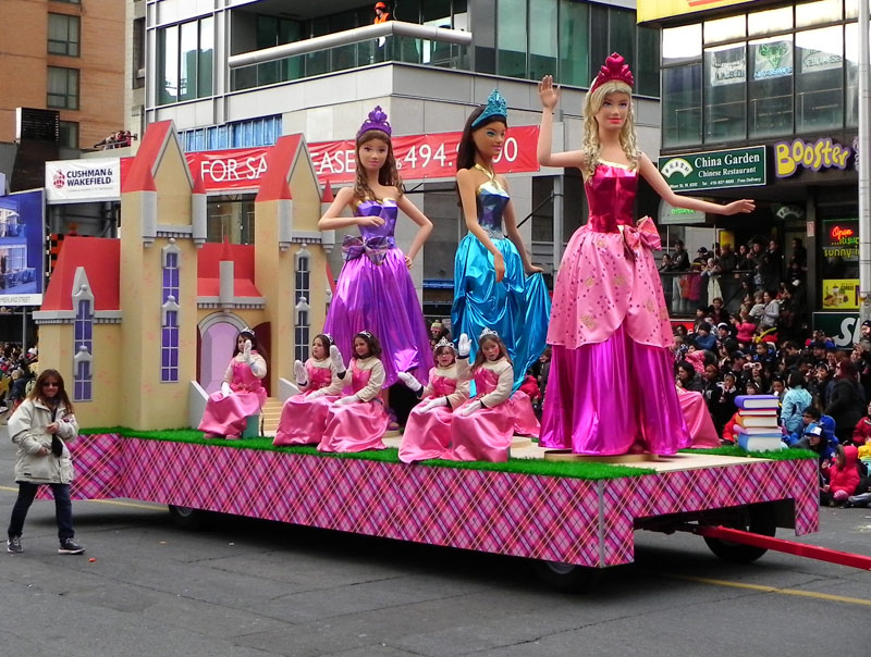 Random Thoughts...: Toronto Santa Clause Parade 2011