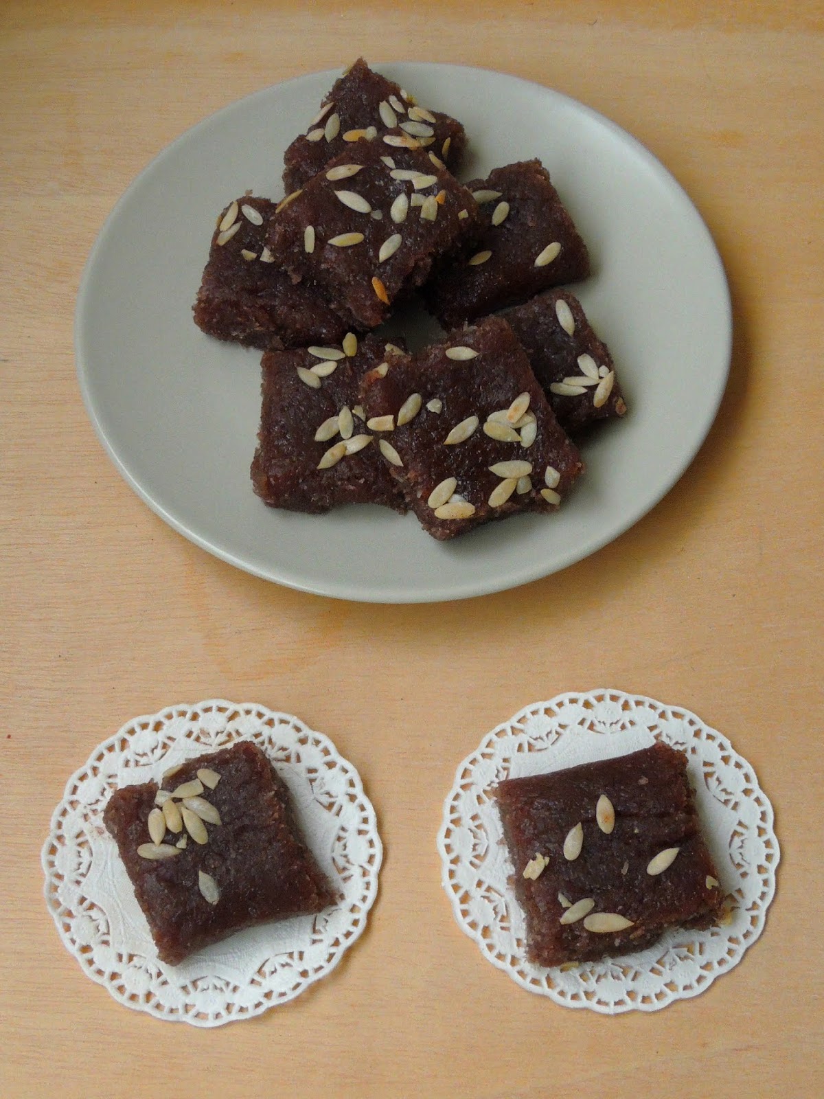 Priya's Versatile Recipes: Ragi Halbai/Fingermillet & Coconut Halwa