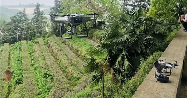 Lo chiamano Phantom 5 ma probabilmente è il drone DJI Phantom 4 PRO V2 ...