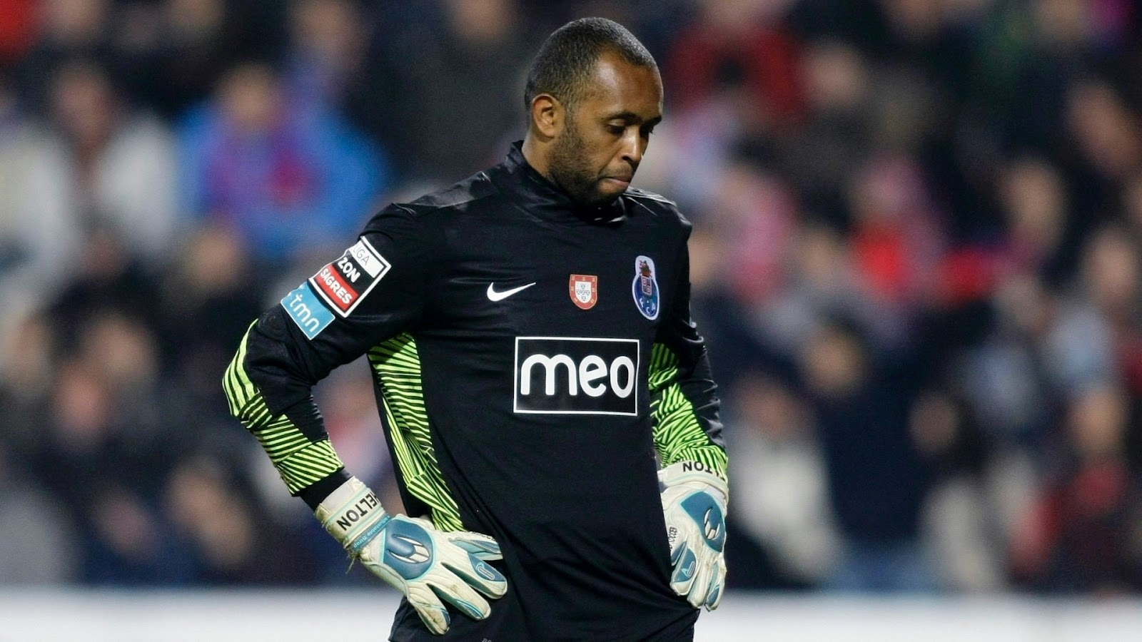 Diário Desportivo: Helton prolonga contrato até 2014