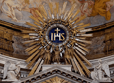 RED DE ESTRELLAS: EL SOL INVICTUS Y MITRA