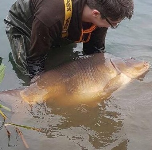 International Fishing News: UK: caught the new record 70+ pound carp