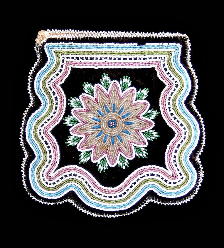 Historic Iroquois and Wabanaki Beadwork: A Mid-19th Century Tonawanda ...