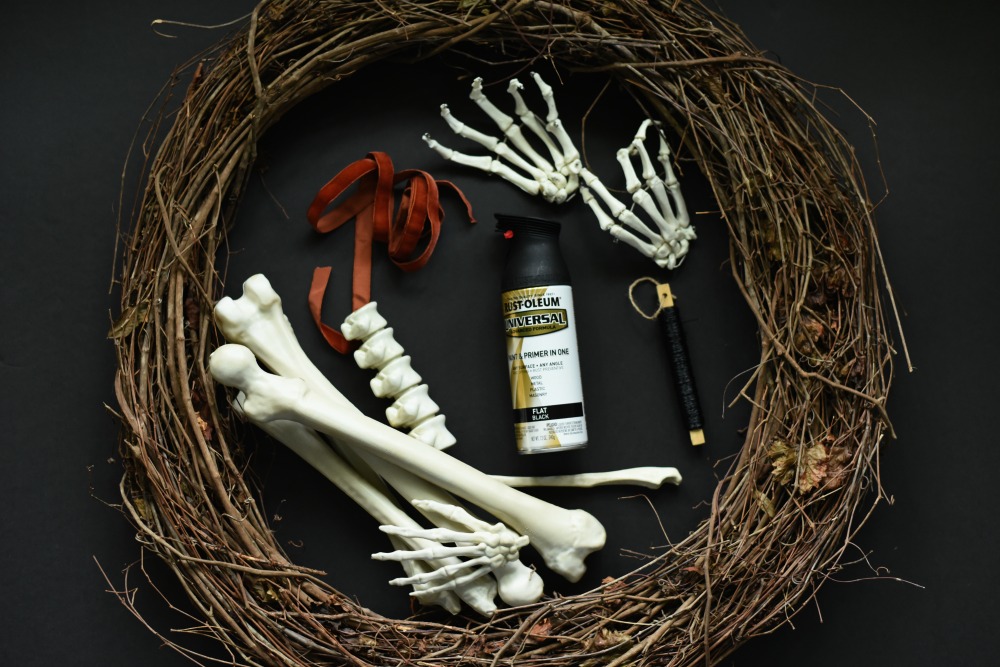 Sticks + Bones || Halloween Skeleton Wreath » This Little Miggy