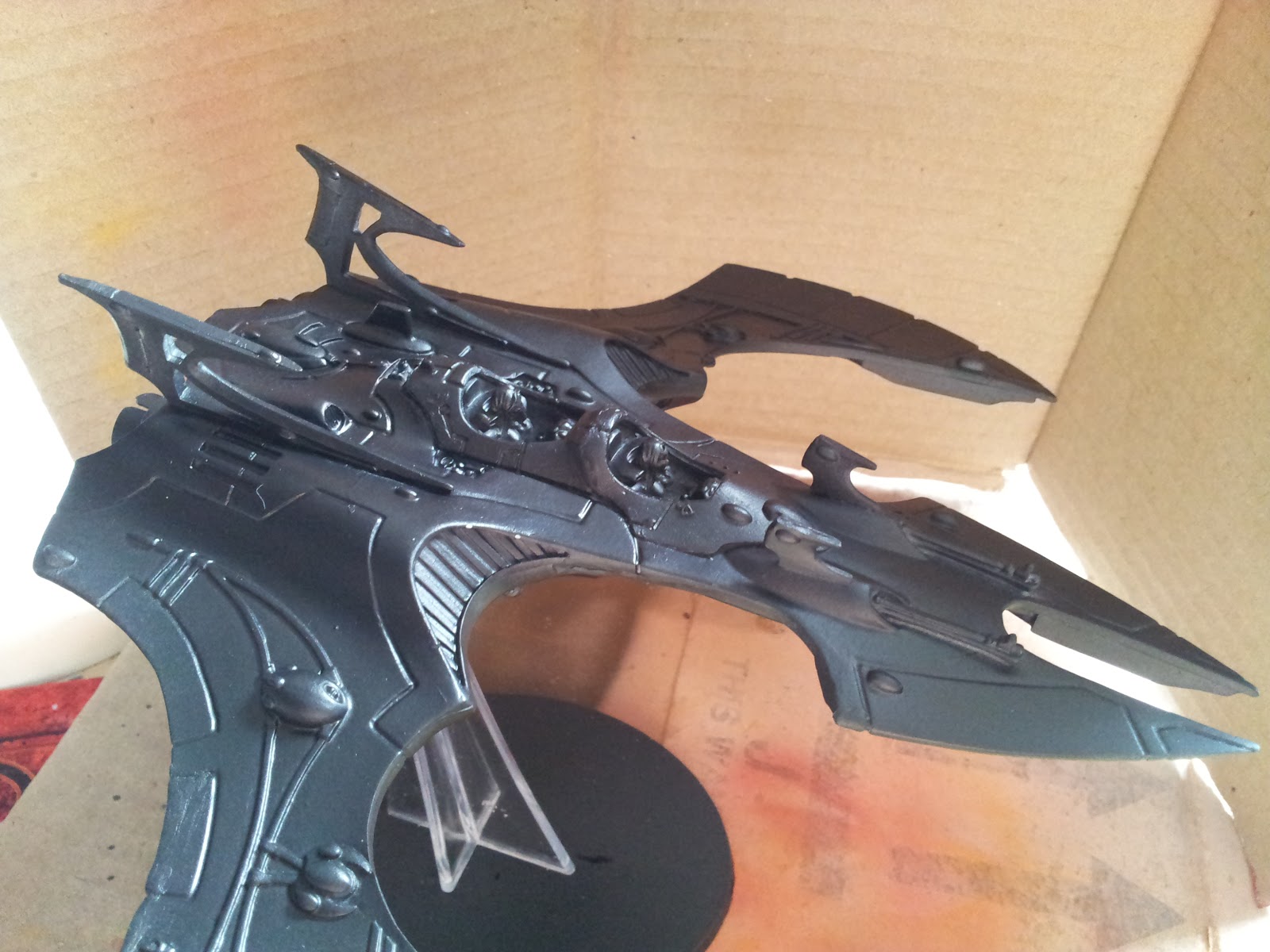 White's Wolves: Eldar Phoenix Bomber Paint Job - Now with Greyscale!