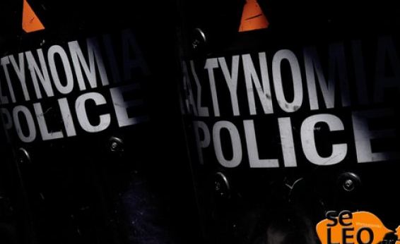ΤΩΡΑ: ΔΙΑΜΑΡΤΥΡΙΑ ΑΠΛΥΤΩΝ ΚΑΤΑΛΗΨΙΩΝ ΕΞΩ ΑΠΟ ΤΟ ΔΗΜΑΡΧΕΙΟ ΘΕΣΣΑΛΟΝΙΚΗΣ ...