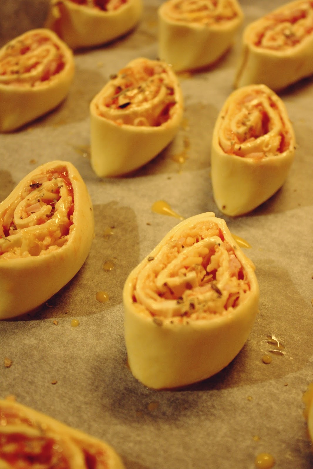 u kužini | in the kitchen: Youtube party...: LISNATE PIZZA ROLICE ...