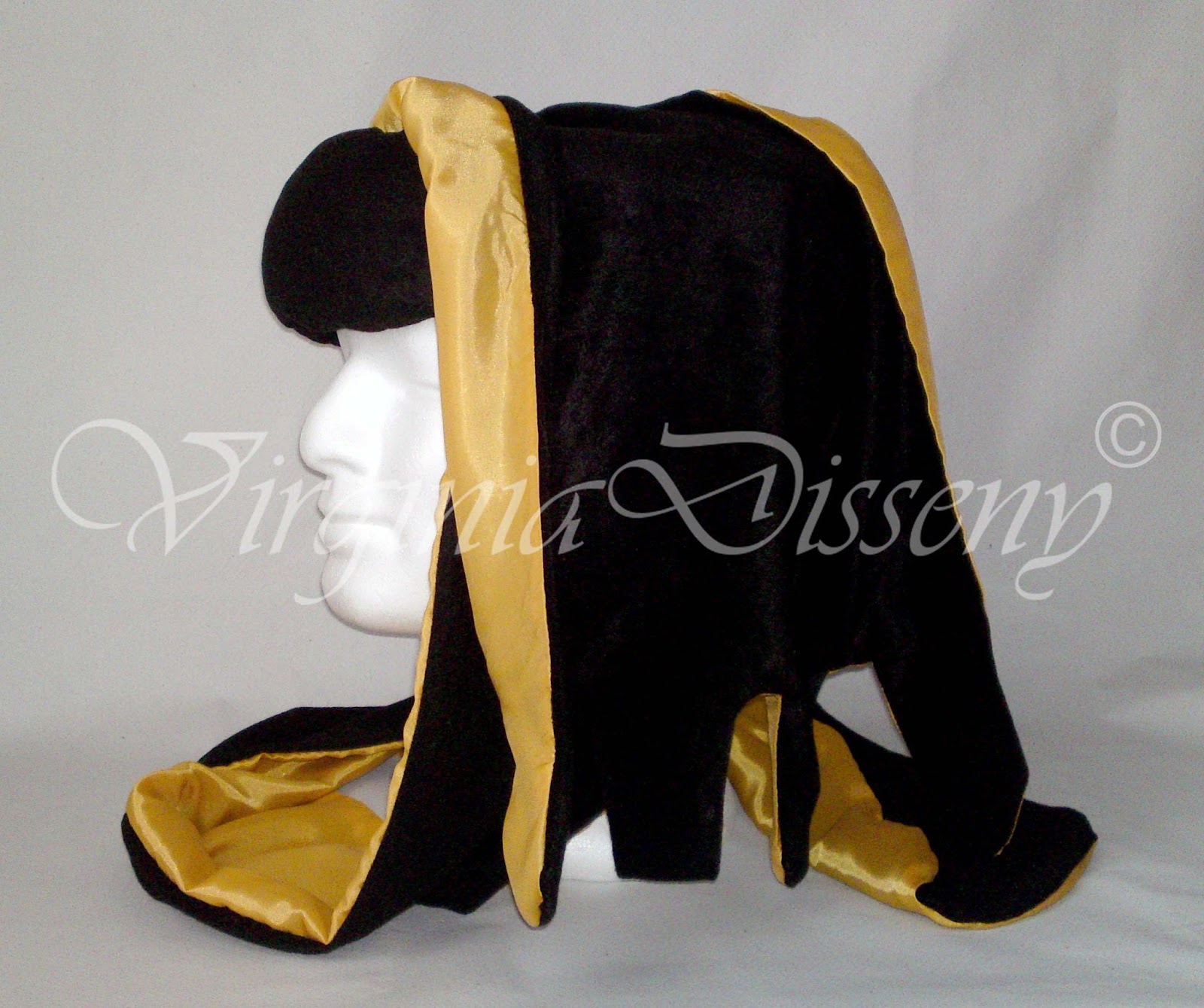 Virginia Disseny: El Capirote o “Chaperón” sombrero masculino más ...