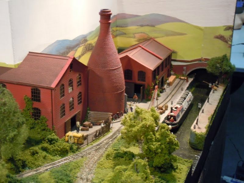 Michael's Model Railways: Scenic 009 Layouts at Narrow Gauge South
