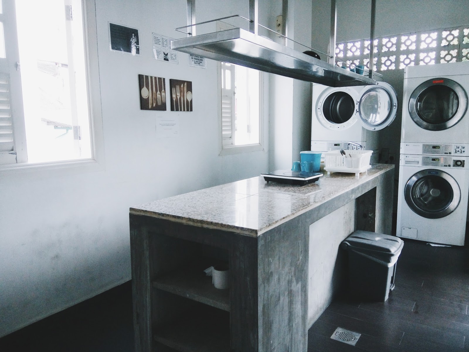 BUNC HOSTEL, SINGAPORE - Hi5 the world