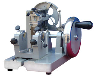 AH HOLE AH HOLE: rotary microtome