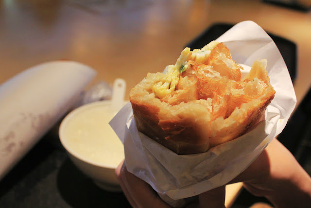 Fu Hang Dou Jiang 阜杭豆漿 @ Huashan Market, Taipei
