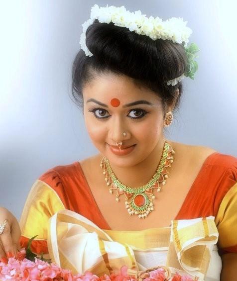 Malayalam Serial Actress Saranya Sasi Hot