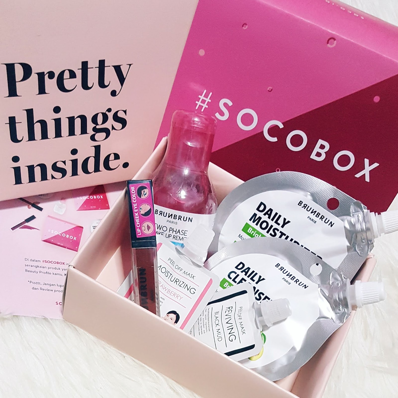 UNBOXING SOCOBOX ~ SOCIOLLA X BRUNBRUN PARIS (FIRST IMPRESSION)