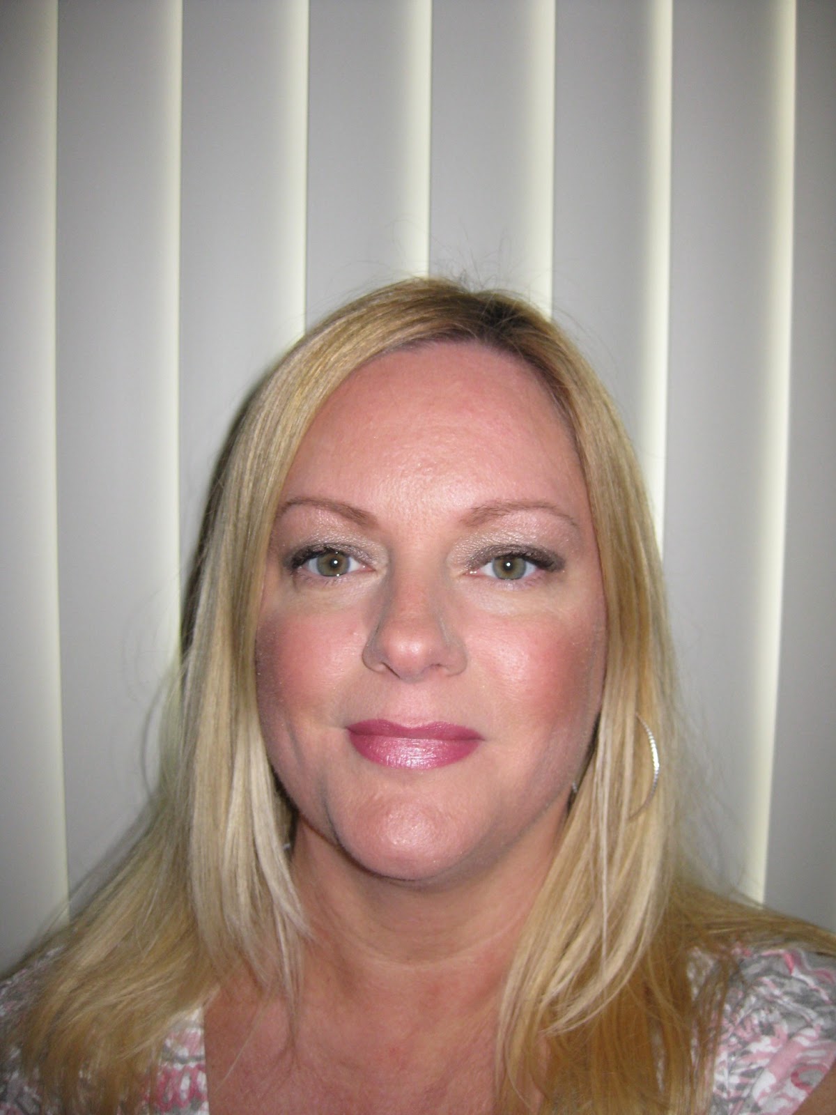 Estee Lauder Pure Color Lipstick "Pink Parfait" (Lasting Shimmer)