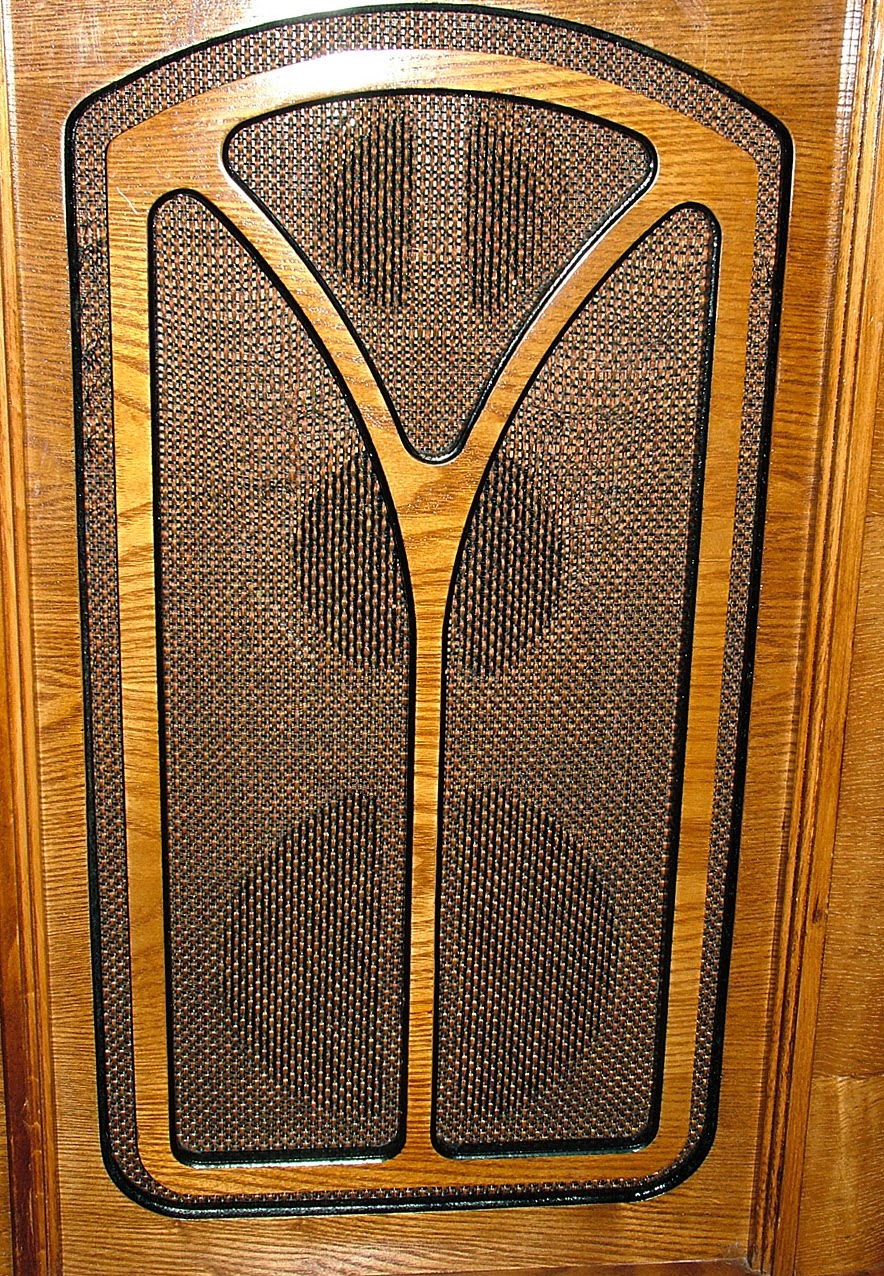 The Robb Collections: I found a floor radio. What's a floor radio? They ...